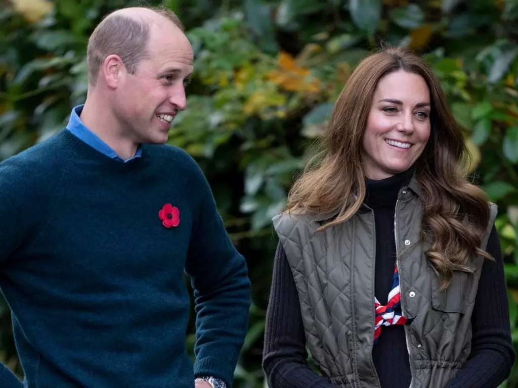Kate Middleton ve Prens William Kraliyet Rolleri Genişlerken Sosyal Medyaya Dikkat Ediyor