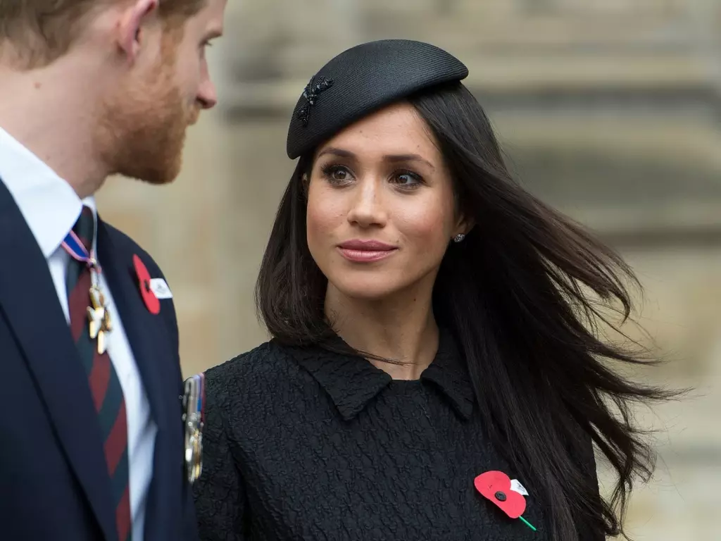 Ix-Xewqat ta' għeluq snin Meghan Markle Mill-Familja Rjali huma Neqsin Ġest Wieħed Sinjifikattiv