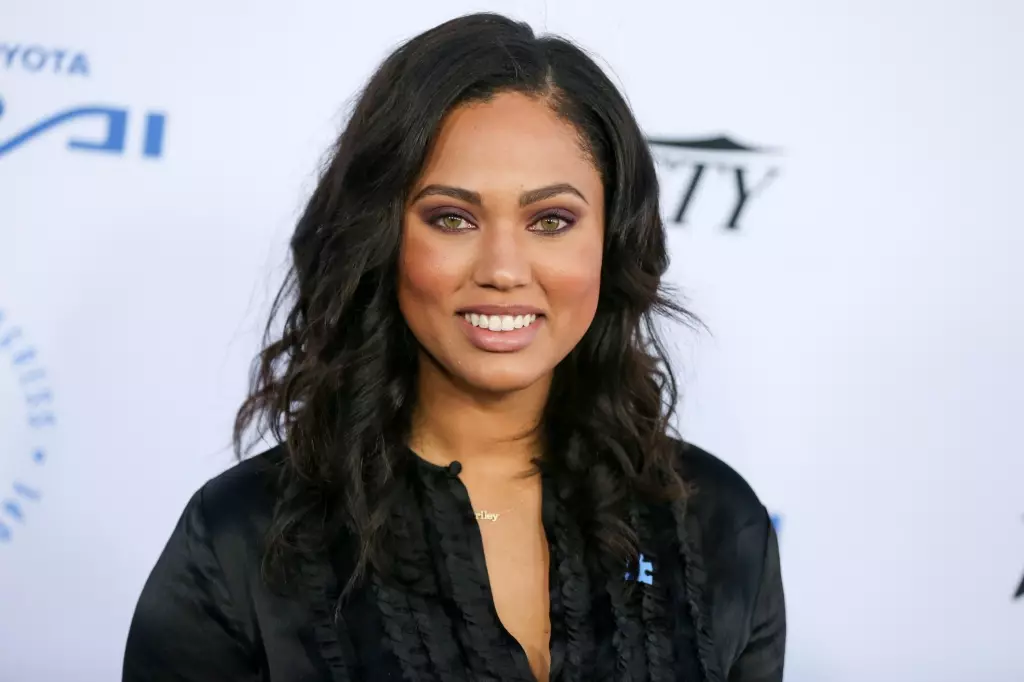 Bức ảnh mới nhất của Ayesha Curry cho thấy mối quan hệ bền chặt giữa anh chị em