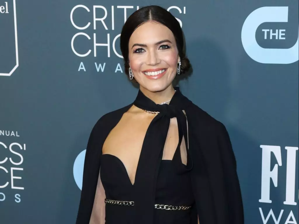 Mandy Moore deler ammende selfie fra "This Is Us"-settet