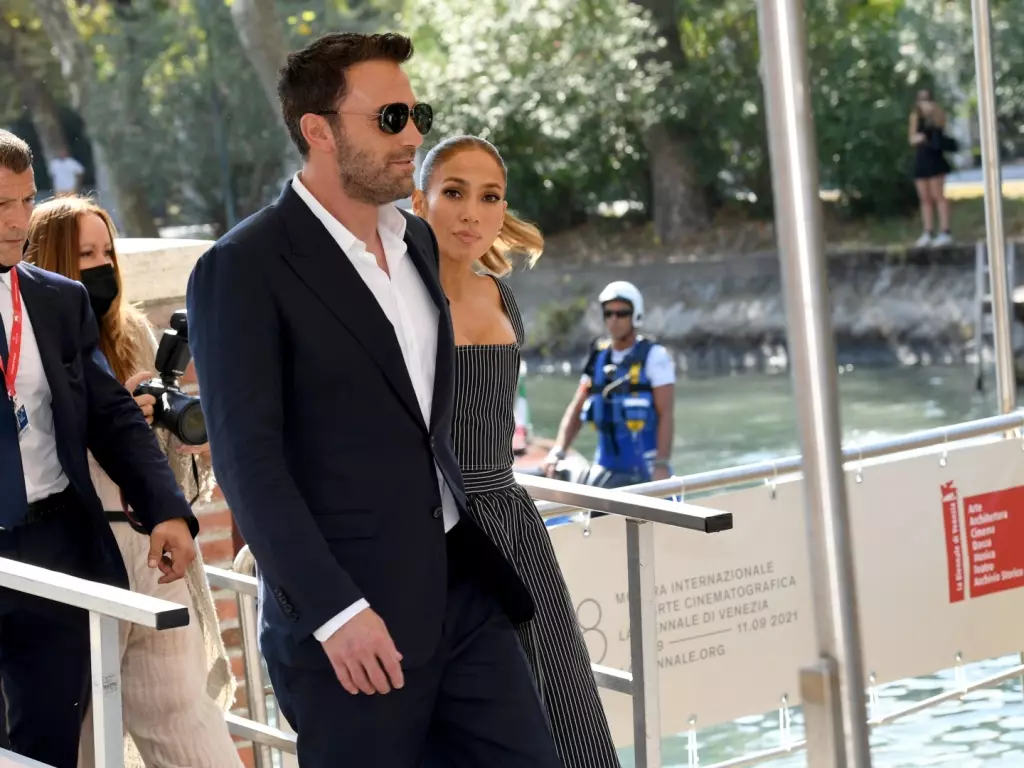 Jennifer Lopez dhe Ben Affleck po e bëjnë përkohësisht Teksasin shtëpinë e tyre