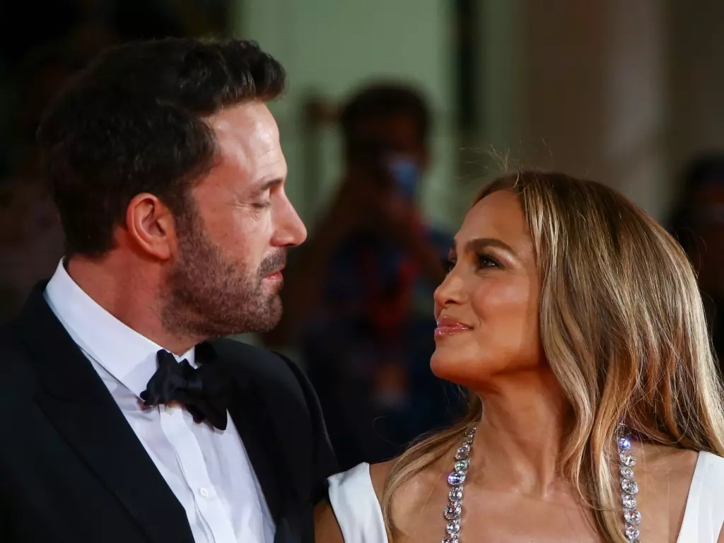 Jennifer Lopez & Ben Affleck Di Xalîçeya Sor a Xalîçeya Xweş a Venedîkê de Bêhêvî Nabin