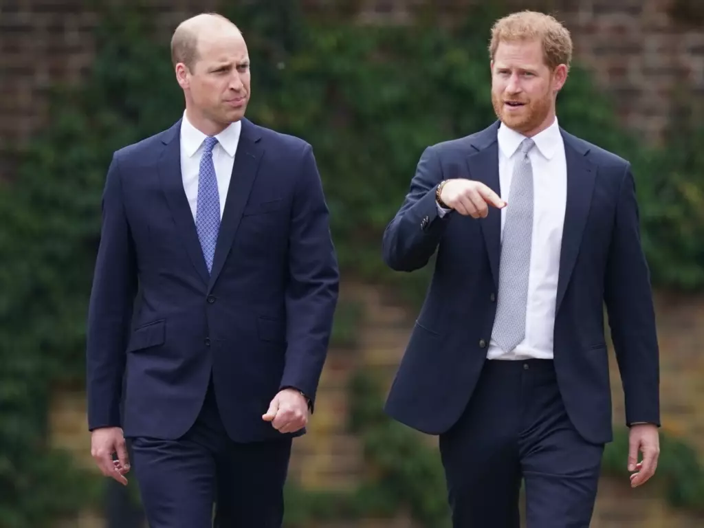 Yo rapòte ke Prince William ap adousi nan direksyon Prince Harry apre li te vizite kay timoun yo ansanm