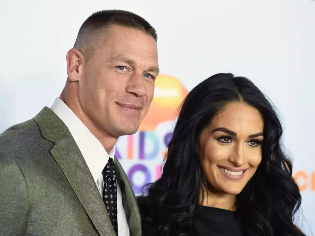 Dem Nikki Bella seng gemellt Äntwert op dem John Cena seng nei Haltung iwwer Kanner ze hunn ass all Klass