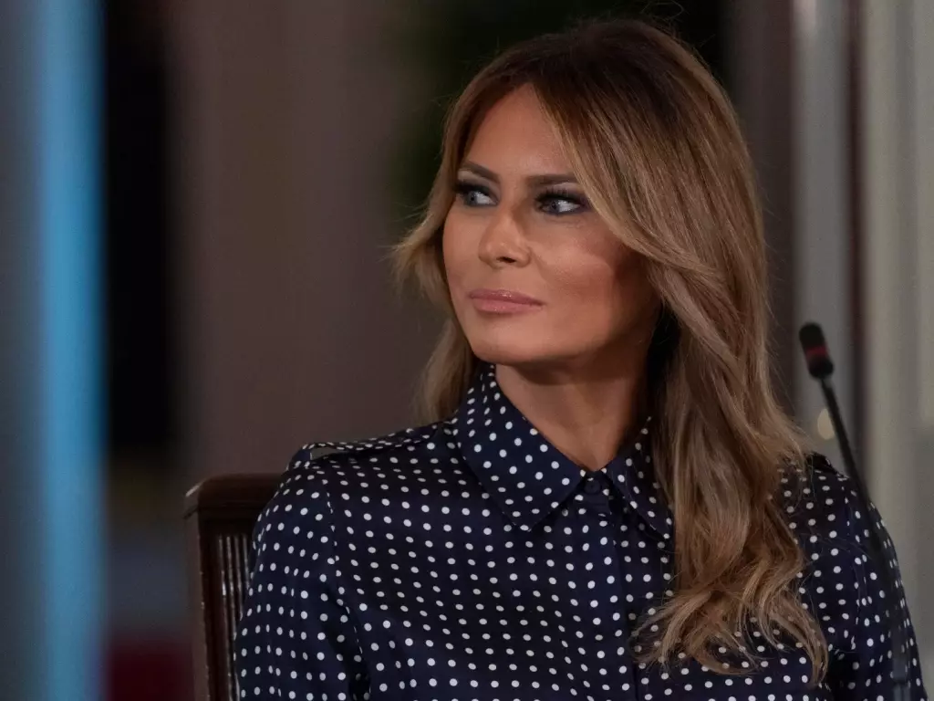 Melania Trump adatumiza meseji pa Januware 6 yomwe imatipatsa chidziwitso cha momwe amamvera