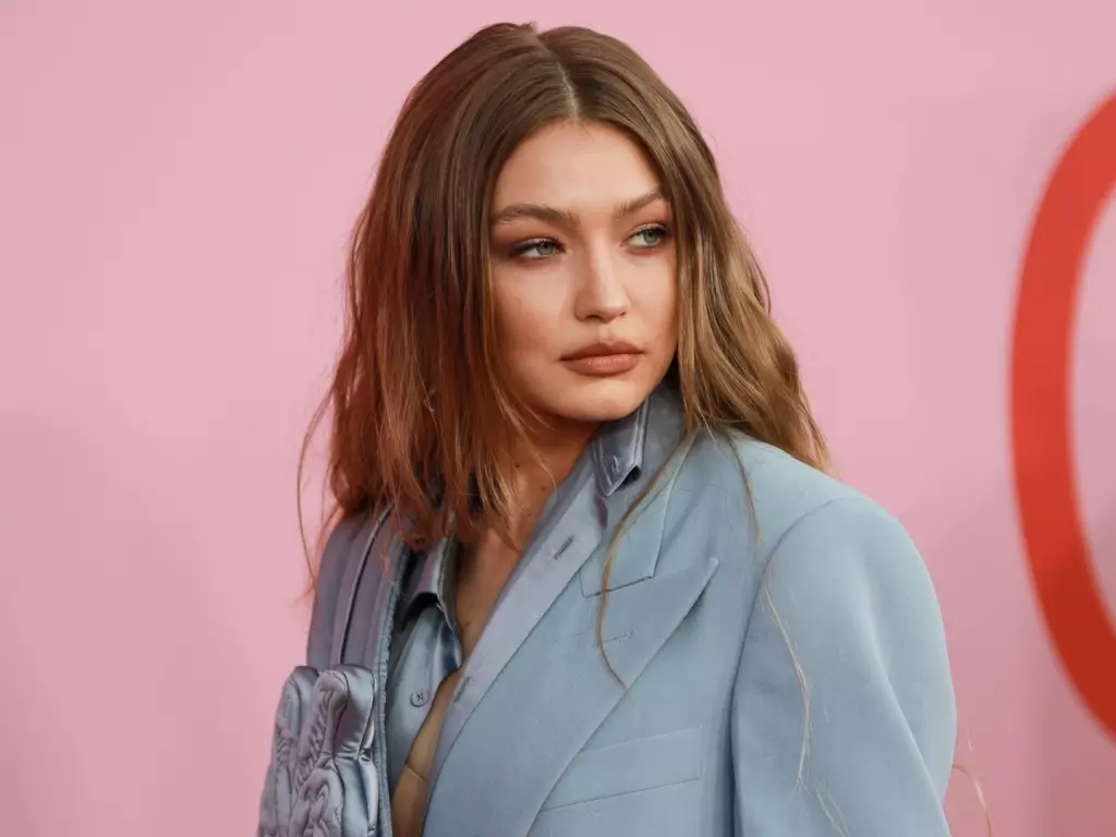 Gigi Hadid טענהט צו די פּאַפּאַראַזזי, די מידיאַ און פאַנס צו לאָזן איר טאָכטער 'ס לעבן זיין פּריוואַט