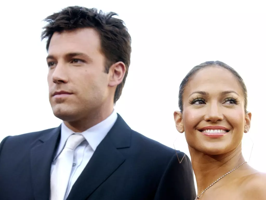 La última parada de búsqueda de casa de Ben Affleck y Jennifer Lopez fue esta mega mansión de $ 85 millones