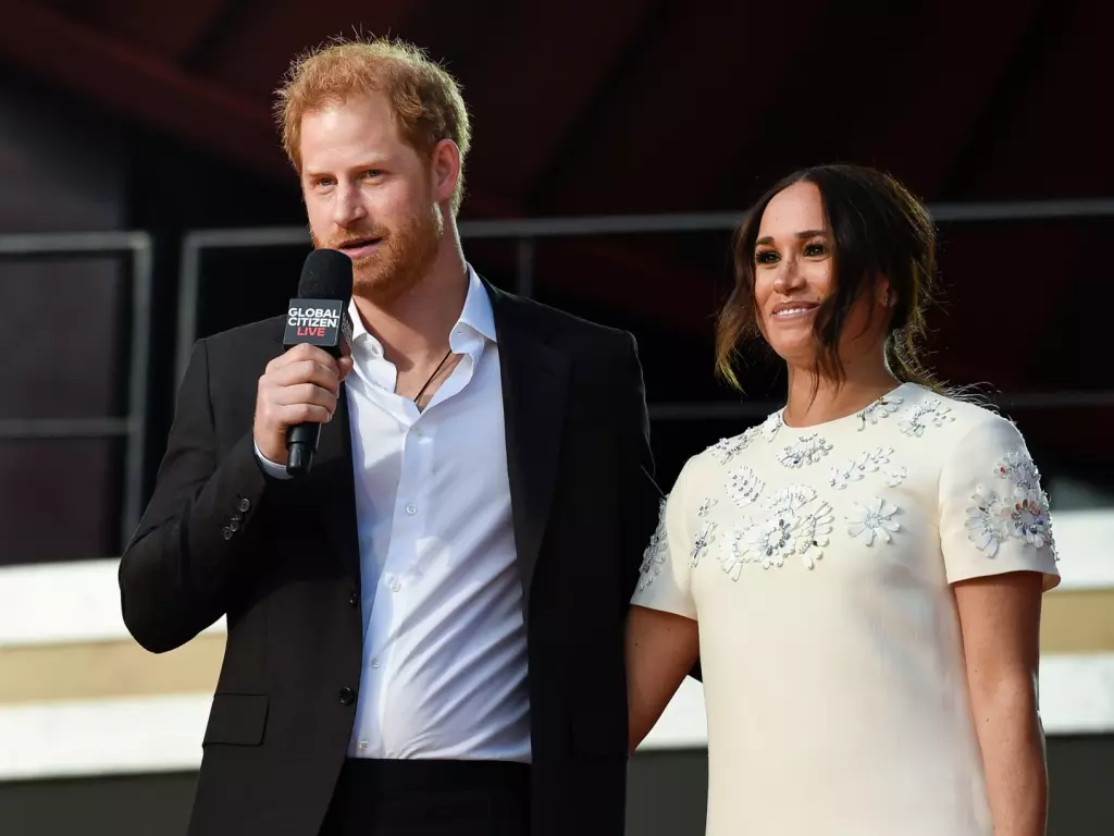 El príncipe Harry y Meghan Markle rechazaron la invitación de la reina para Navidad