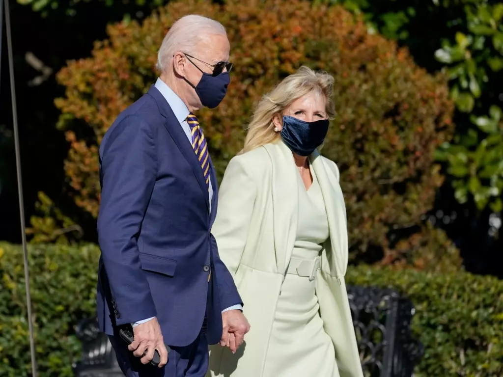 El presidente Joe Biden ha estado hablando con la reina durante el drama de la familia real con el príncipe Harry