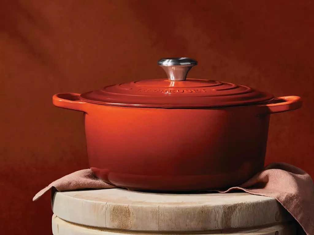 Le Creuset heeft zojuist een prachtige nieuwe kleur gelanceerd om je zomer wat pit te geven