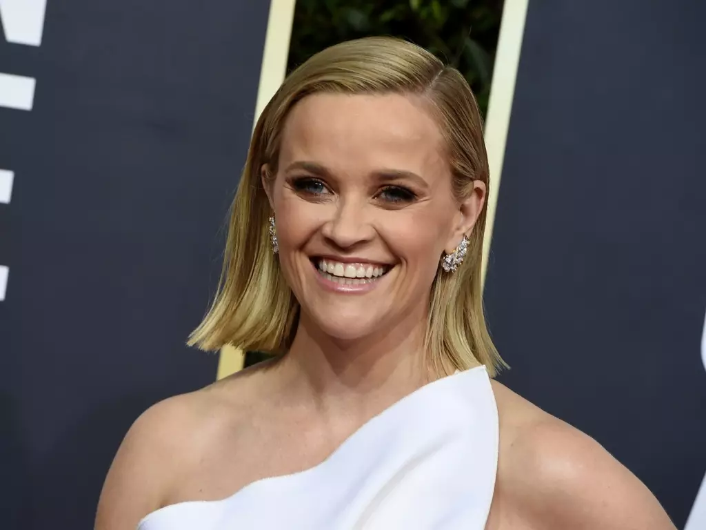 Chaguo la Klabu ya Reese Witherspoon Inayofuata Tayari Ni Muuzaji #1 Bora na Unaweza Kuipata Kwa Punguzo la 37%.