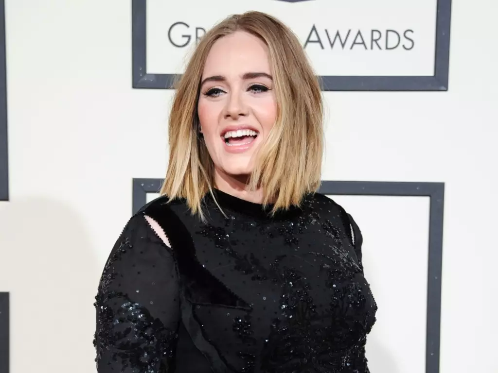 Adele vừa tiết lộ điều yêu thích của cô ấy về việc nuôi dạy một em út