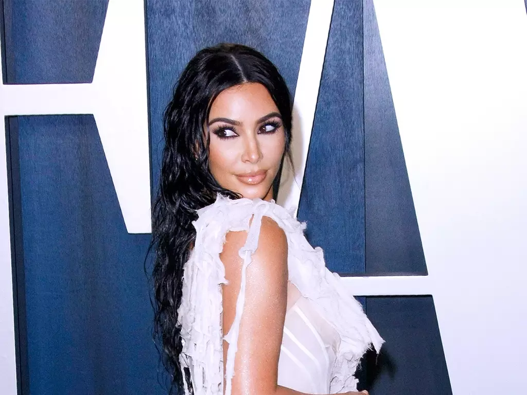 O le lipine o feusuaiga a Kim Kardashian e leai se mea e fai ma le 'KUWTK' o loʻo pikiina.