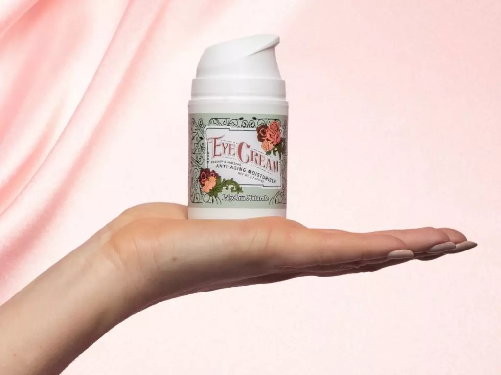 Amazon සාප්පු හිමියන්ගේ ප්‍රියතම Eye Cream දැන් 63% වට්ටමක් සහ මෙම කළු සිකුරාදා ගනුදෙනුව අද රාත්‍රියේ අවසන් වේ