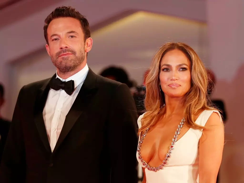 Ben Affleck sier at Jennifer Lopez har mer innflytelse som artist enn han har