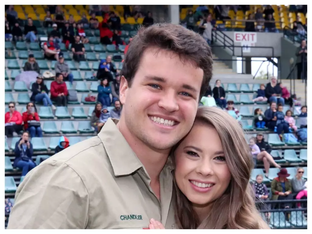 Bindi Irwin markeert haar eerste week als moeder met nieuwe foto's van Baby Grace