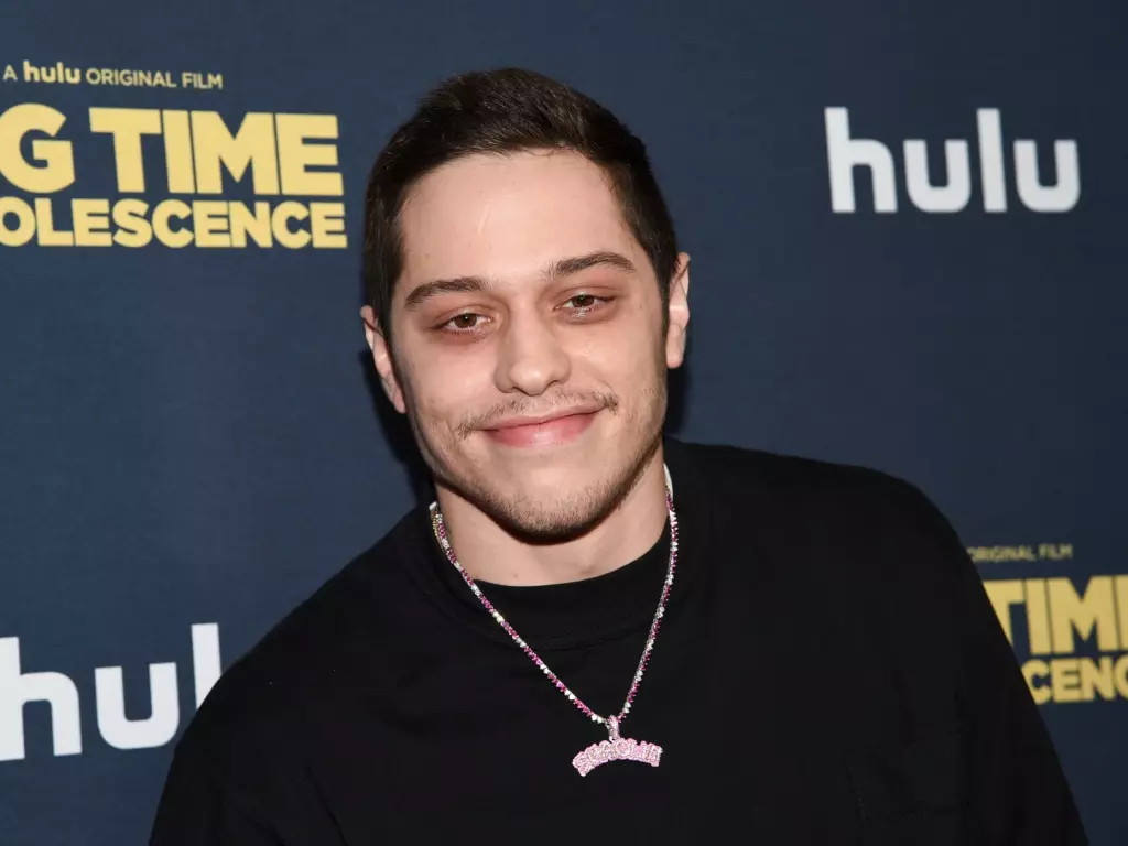 Pete Davidson já está pensando em planos de Natal com Kim Kardashian