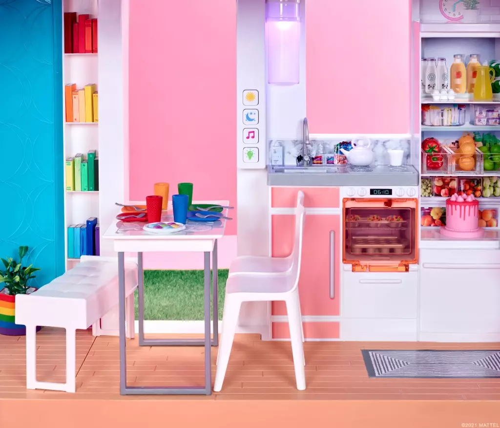 Barbie DreamHouse 2021