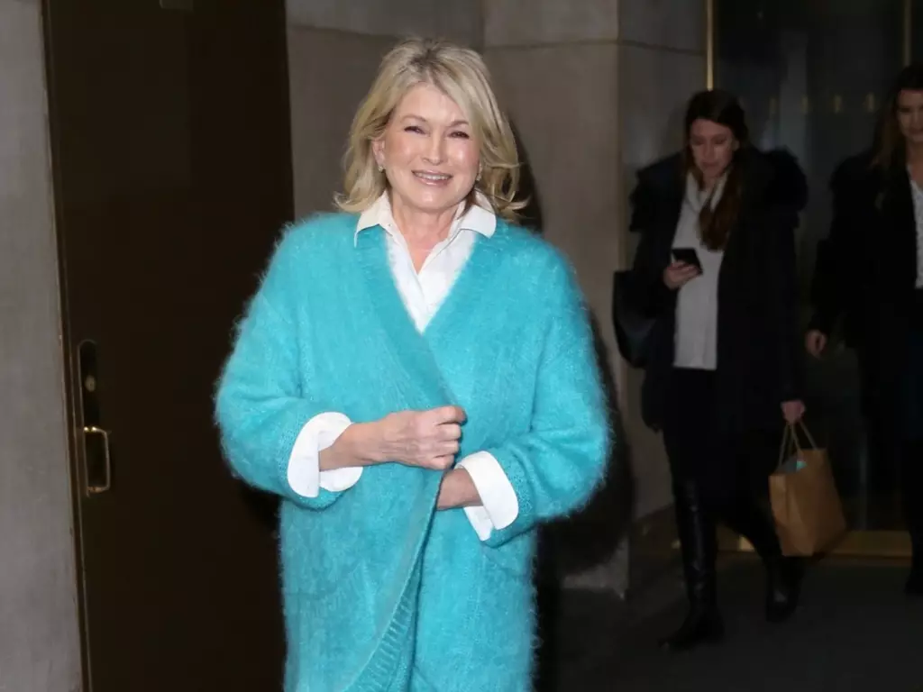 Martha Stewart admite que selfie na piscina abalou sua vida amorosa