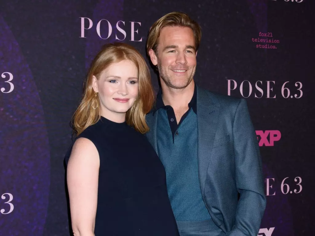 James Van Der Beek dielt wichtich nijs oer swierwêzenferlies te midden fan 6e Baby Joy