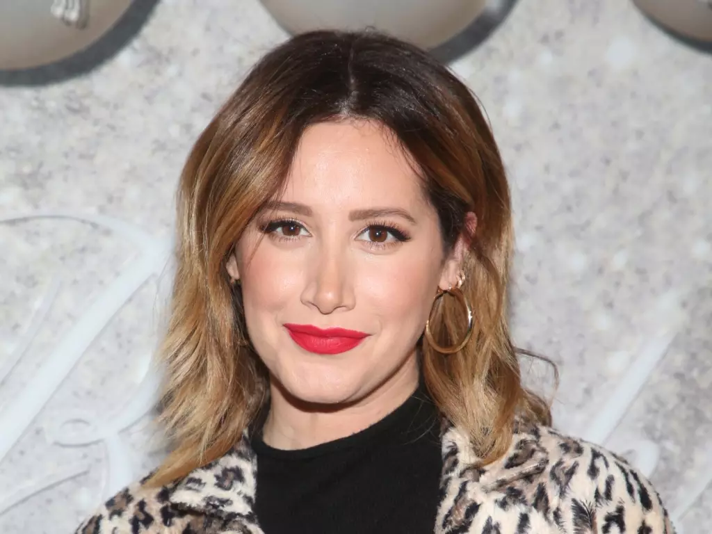 Ashley Tisdale blir ekte om nytt morskap: "Slowly Healing, Slowly Finding Myself"