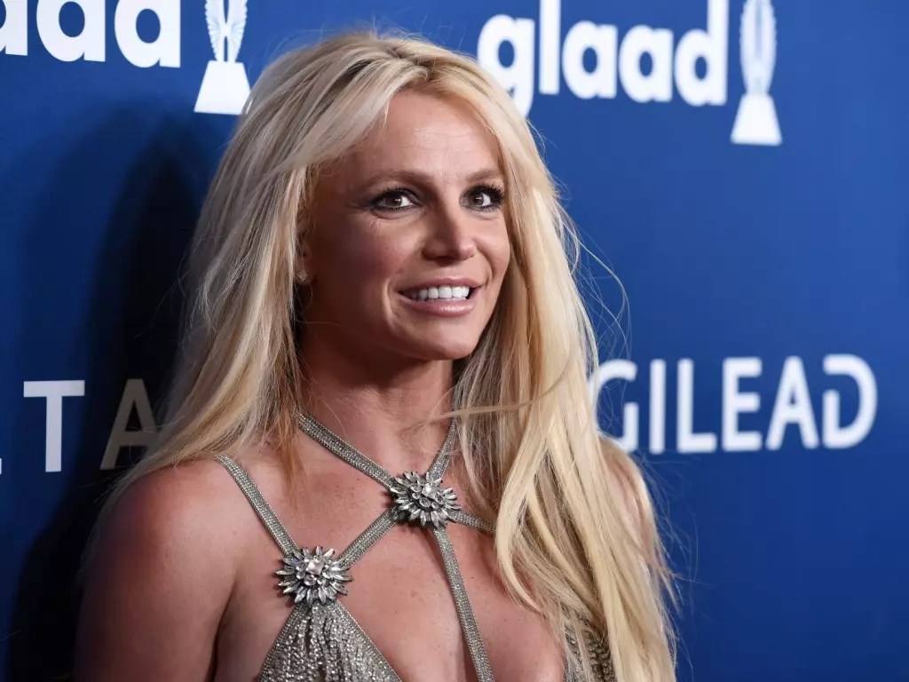 Britney Spears Qoraalkeedii ugu dambeeyay ee Instagram-ka ayaa naga yaabiyay haddii dagaaladda qoyskeeda ay ku joogsadaan ilaalinteeda