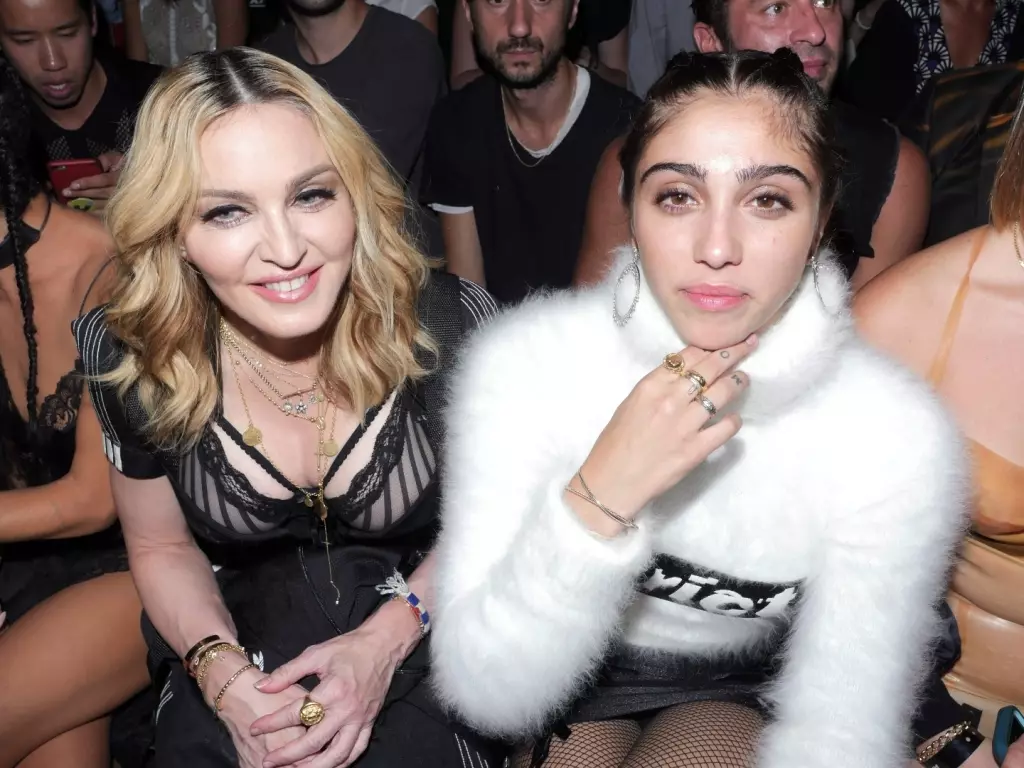 Madonna ຄິດວ່າລູກສາວ Lourdes Leon ແມ່ນ "ມີພອນສະຫວັນຫຼາຍ" ກ່ວານາງອາຍຸ 24 ປີ