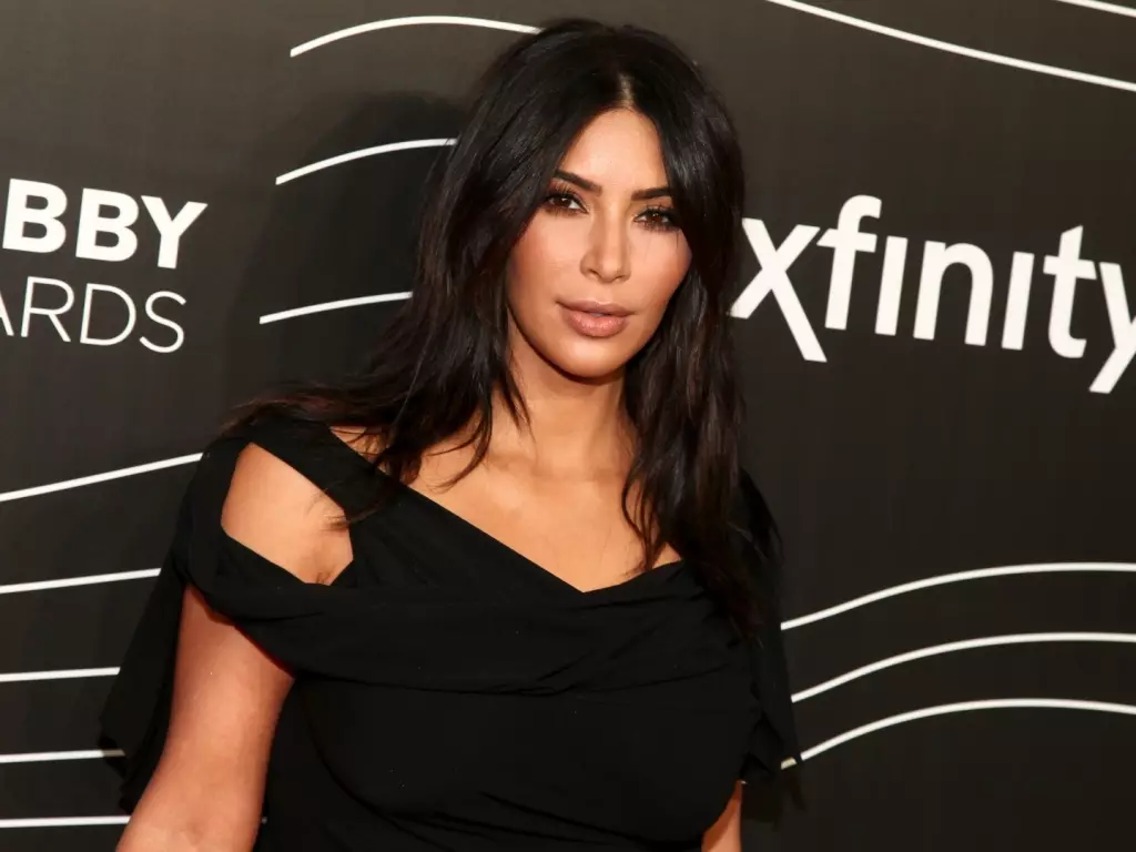 Kim Kardashian's moederdagbericht aan Kris Jenner hints dat ze tegenwoordig meer open staat voor drinken