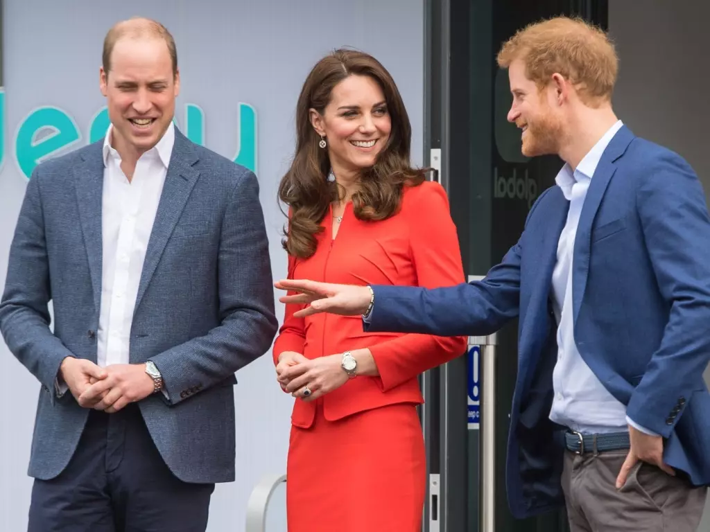 Kate Middleton sender bokstavelig talt meldinger mellom prins Harry og prins William nå