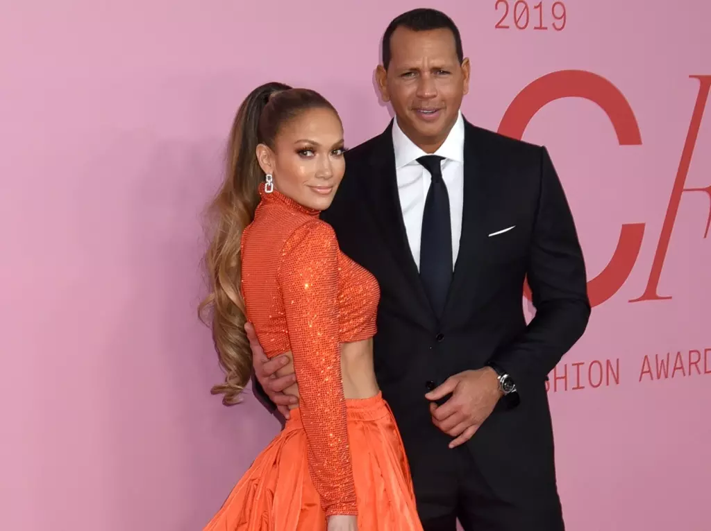 Jennifer Lopez's Ex Alex Rodriguez leti wa pe o jẹ orogun pẹlu Ben Affleck fun igba diẹ bayi