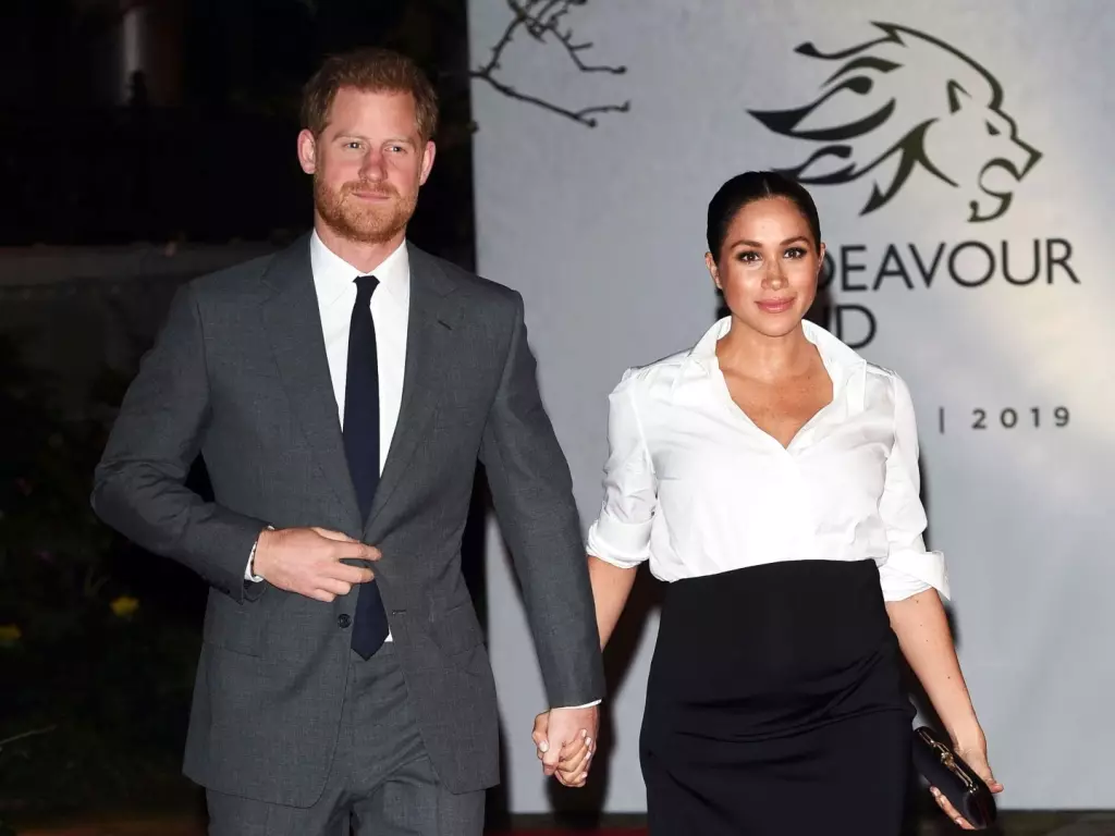 Meghan Markle Nelpon Tuduhan Bullying Staf minangka 'Kampanye Smear' ing Istana Buckingham