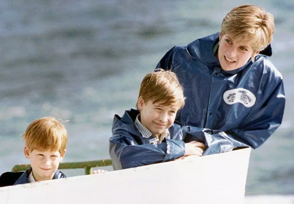 Princezna Diana měla údajně „strašný čas“, když omezila televizní zvyk prince Williama a prince Harryho