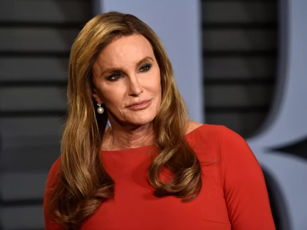 Keluarga Caitlyn Jenner Boleh Menjadikan Cita-cita Politiknya Sukar untuk Diabaikan