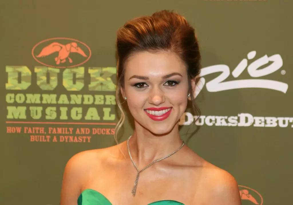 Béntang 'Dinasti Bebek' Sadie Robertson masihan nami anu paling manis pikeun putri anyarna