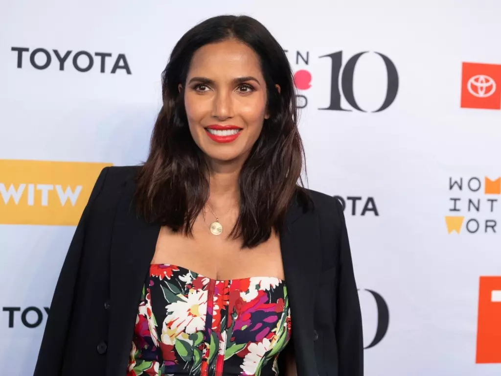 “Padma Lakshmi” we gyzynyň iň gowy görýän Disneý şazadasy, wekilçiligiň ýaryşdan nädip geçip biljekdigini görkezýär