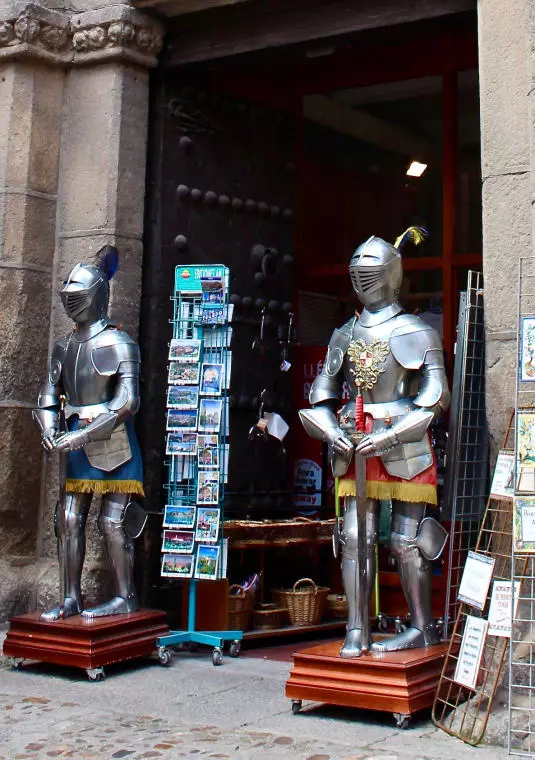 Cihê ku li Madrîdê Serdana: Toledo Armor
