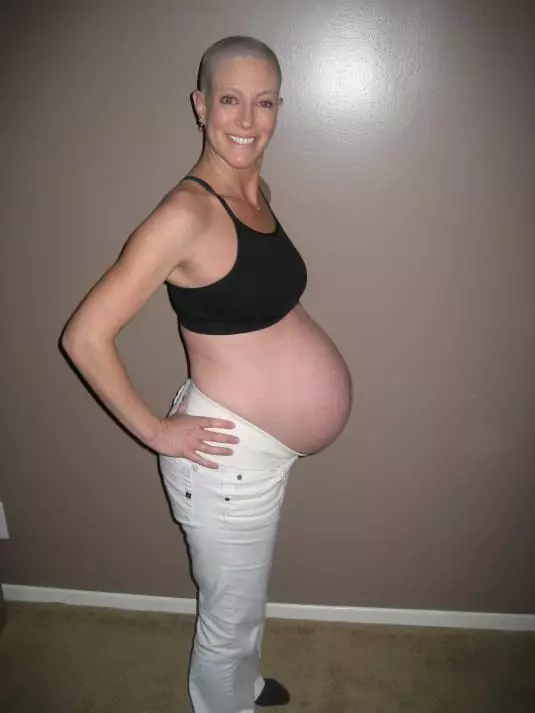 गर्भवती होने पर स्टेफ़नी होसफोर्ड।