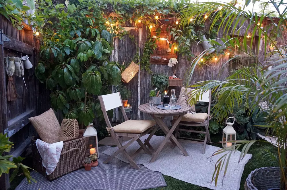 Los mejores espacios pequeños de 2017: Los mejores espacios pequeños: Tiny Outdoor Garden | Decoración del hogar