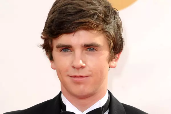 UFreddie Highmore