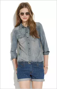 Chambray skjorta (Madewell, $80)