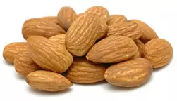 kacang almond