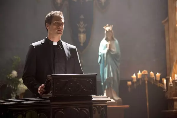 Padre Kieran sa The Originals