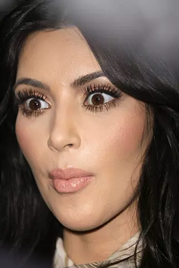 Kim Kardashian tanácsot kap Sarah Jessica Parkertől