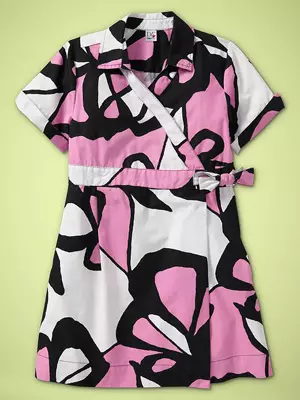 Diane Von Furstenberg (srce) GapKids zamotana haljina s printom u ružičastoj dami: (65 USD)