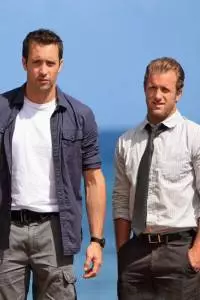 夏威夷五星樂隊 Alex O'Loughlin 和 Scott Caan