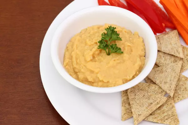 Hummus og kjeks