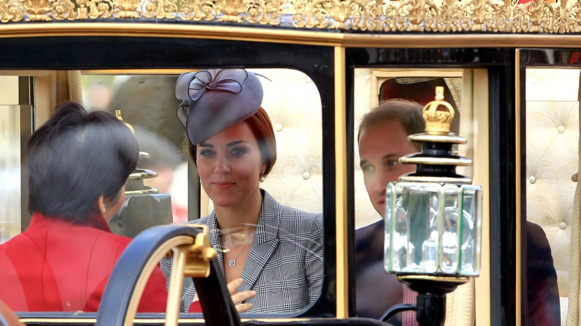 Kate Middleton fährt in der Kutsche zur Horse Guards Parade