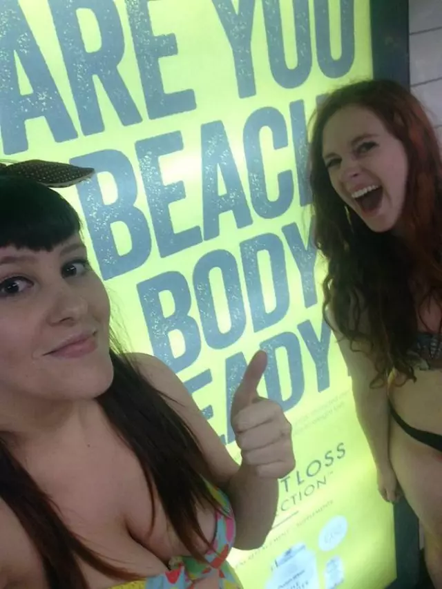 Feministės reaguoja į „Protein World's Beach Body“ kampaniją