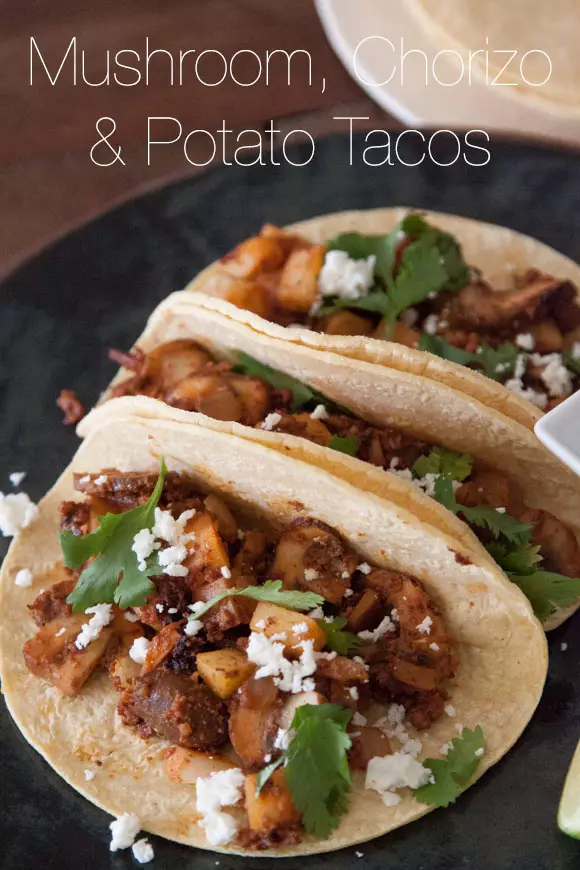 Chorizo muisiriún agus tacos prátaí