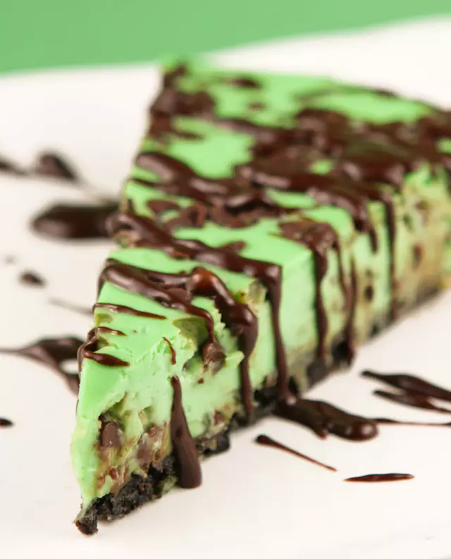 cheesecake cu mentă verde